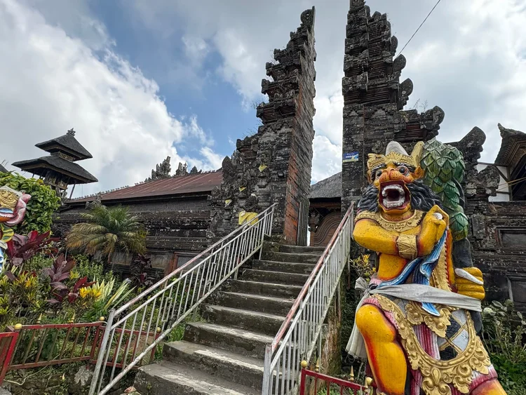 What to Do in Ubud Bali (2026 Guide) – Temples, Waterfalls & Cafés.