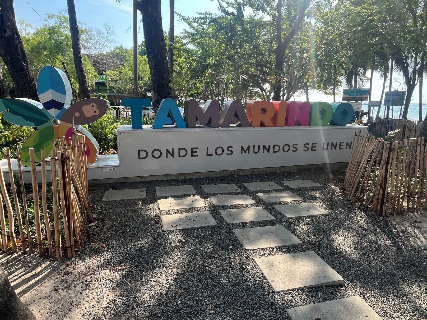 Best Bars in Tamarindo, Costa Rica – Sunset Drinks & Views (2025).