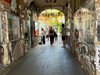 Dead Chicken Alley Berlin (2025) – Street Art, History & Travel Guide.