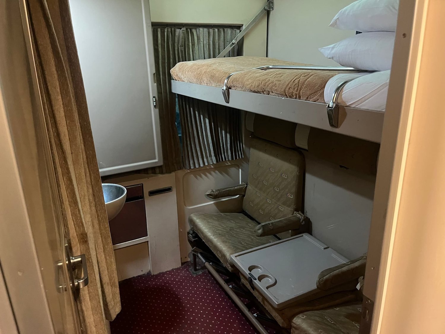 Cairo to Luxor Sleeper Train (2026) – Tickets, Prices & Travel Tips.