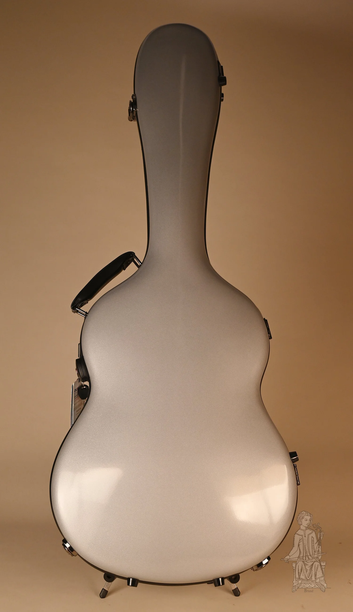 Hard shell cases for sale — M. E. Brune, Luthier