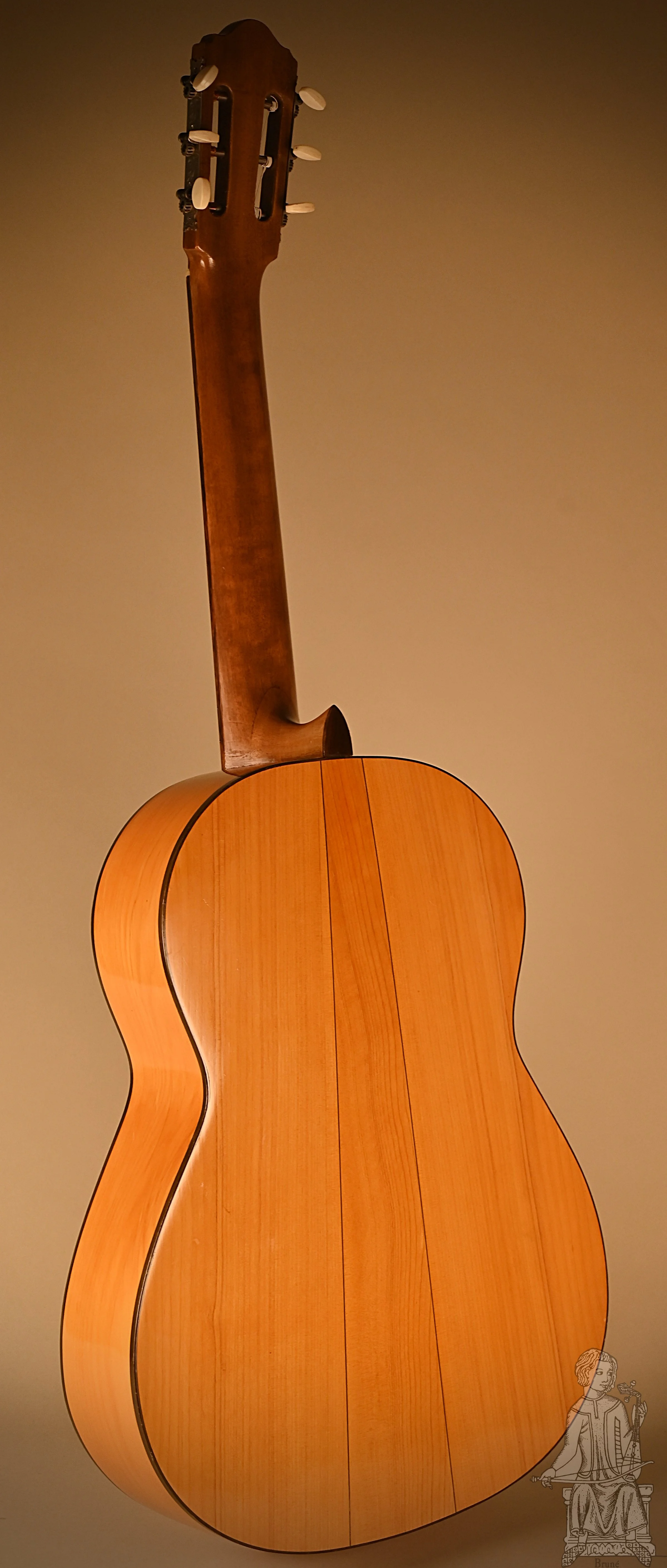 Conde Hermanos — M. E. Brune, Luthier