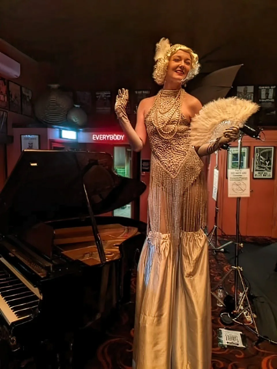 Gatsby - Eyes Up Events | Stilts, Roving & Children's Entertainment ...