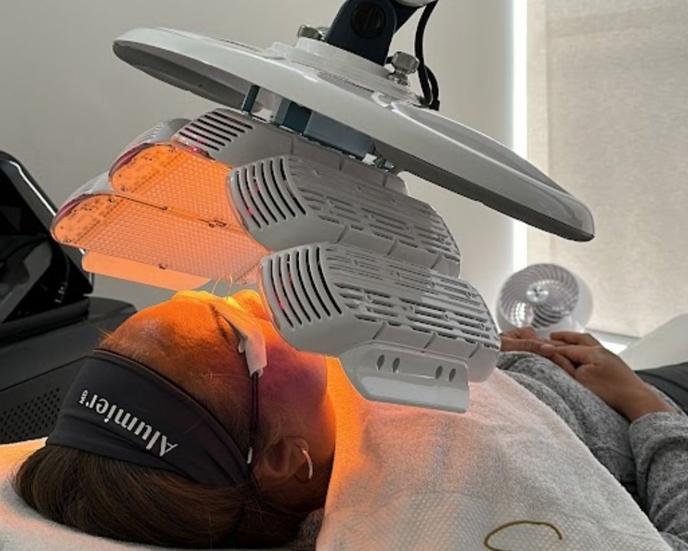 THE BENEFITS OF LIGHT THERAPY: 10 THINGS YOU NEED TO KNOW — Silk ...