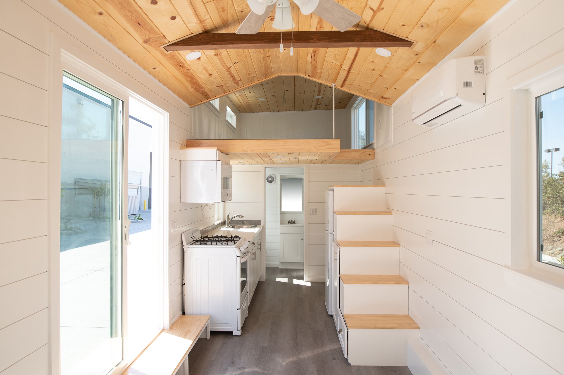 Venture Sierra — Venture