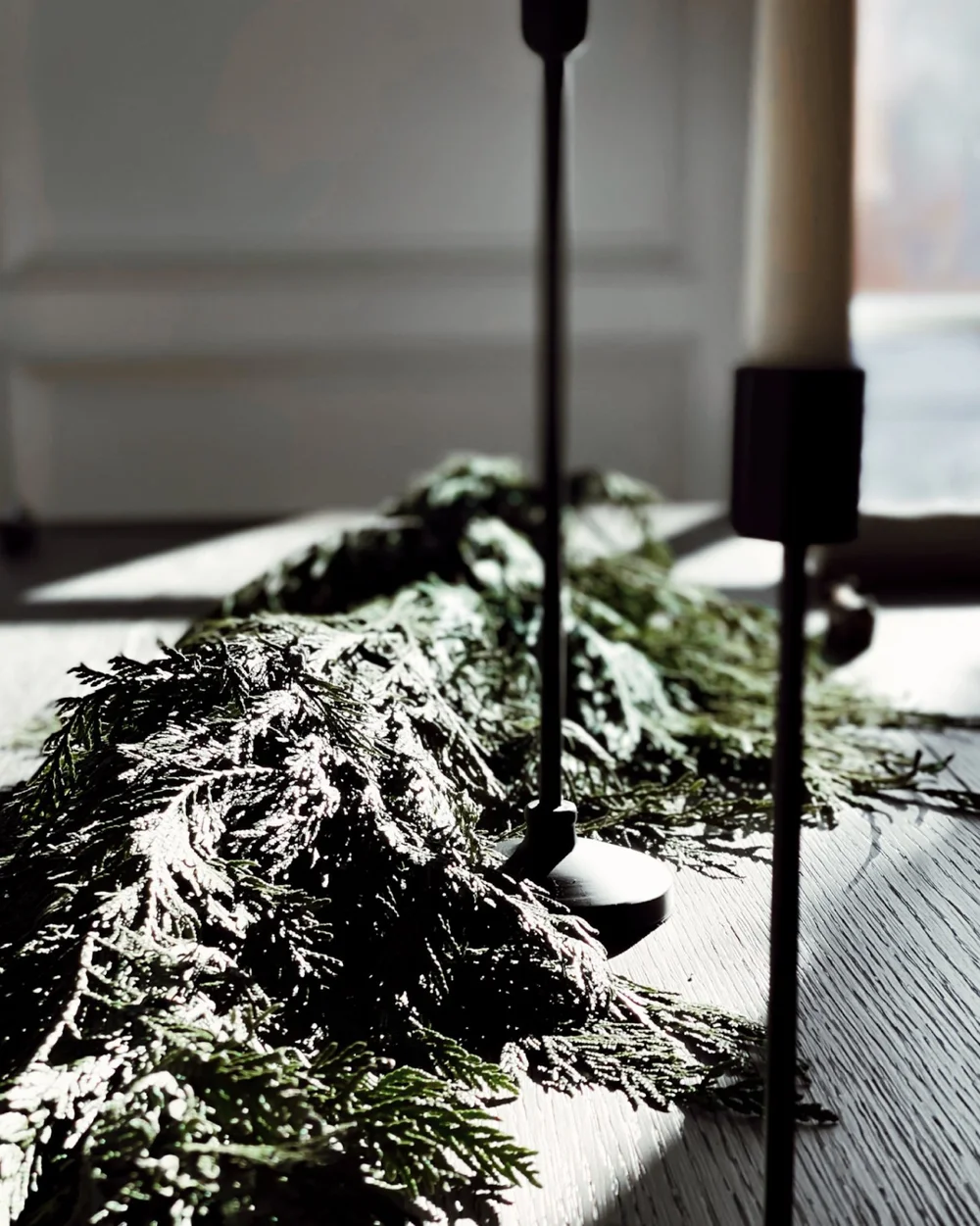 A Minimalist, Scandinavian-Inspired Christmas Table — Paces West