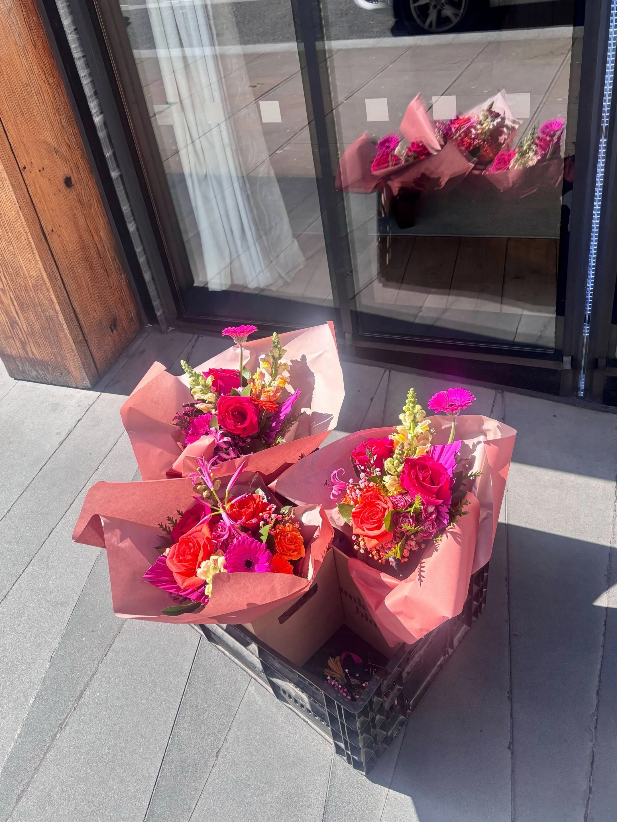 Unique florals & styling for maximalists & colour lovers