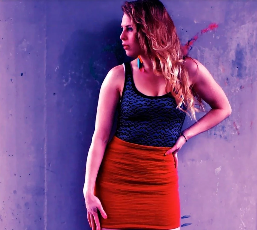 Roxanne Releases Her New Single “Can’t Stop This Feeling” - NXTNOW MUSIC