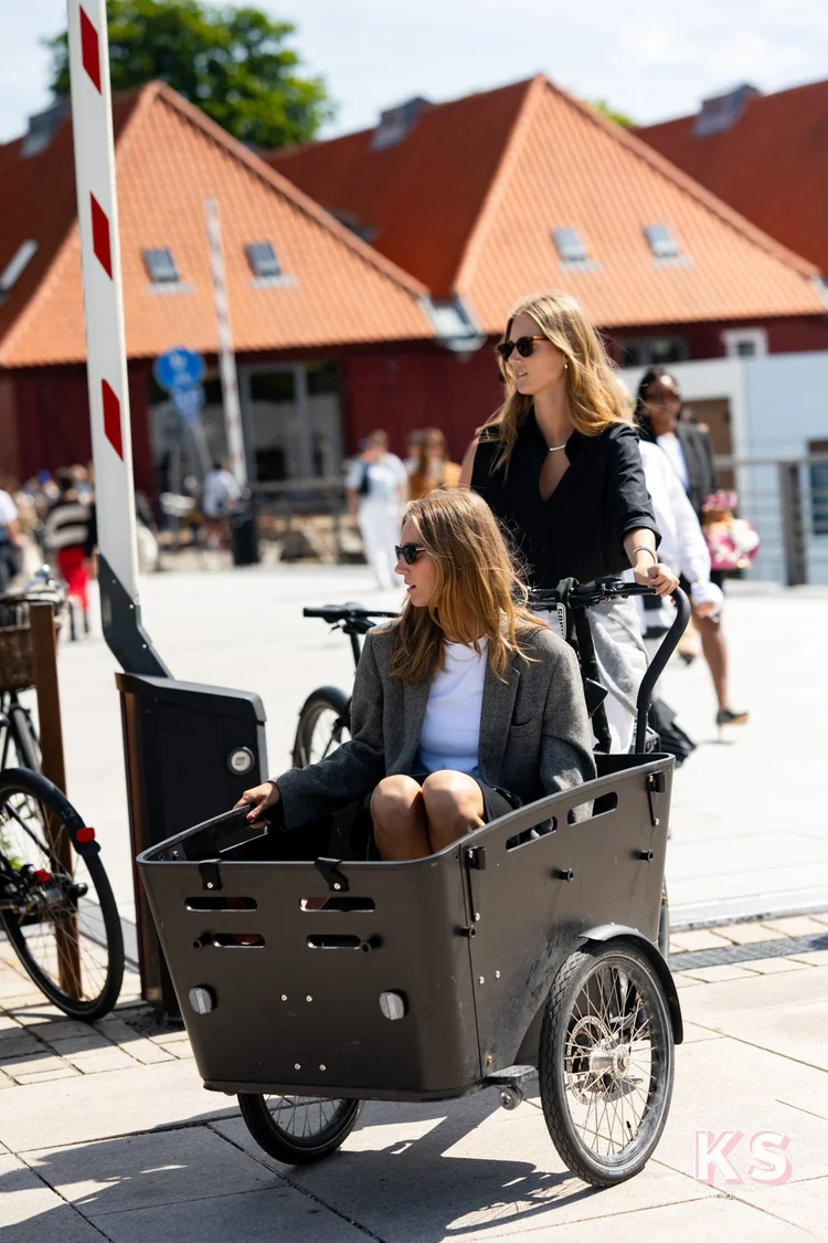 Copenhagen Fashion Week Spring/Summer 2025 Street Style — karyastreetstyle