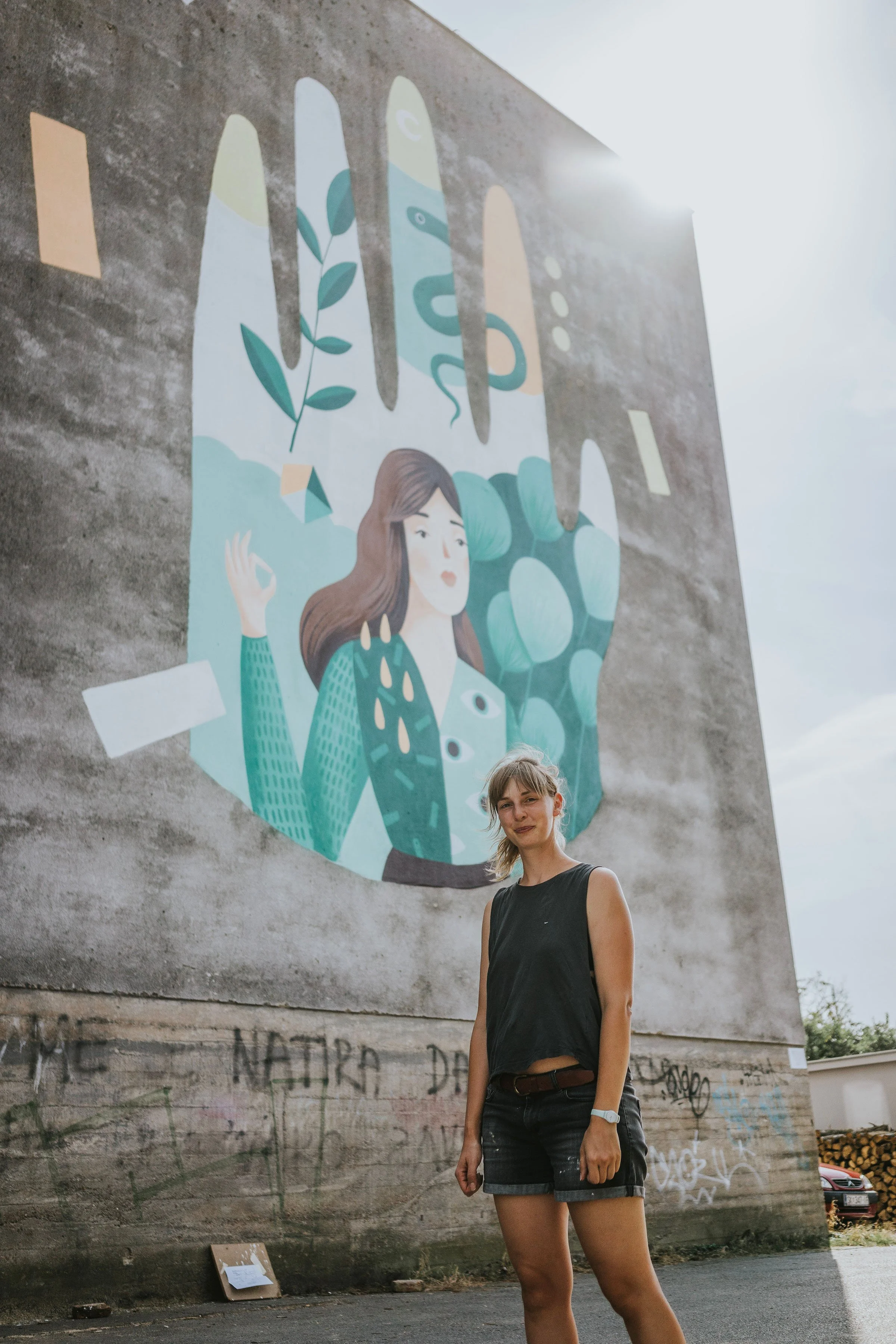 Frau Isa — Calle Libre