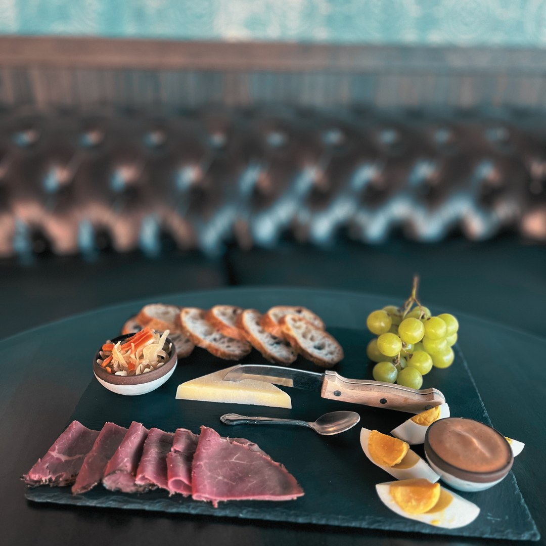 Menu 1 — BLACKTHORNE NEIGHBOURHooD PUB