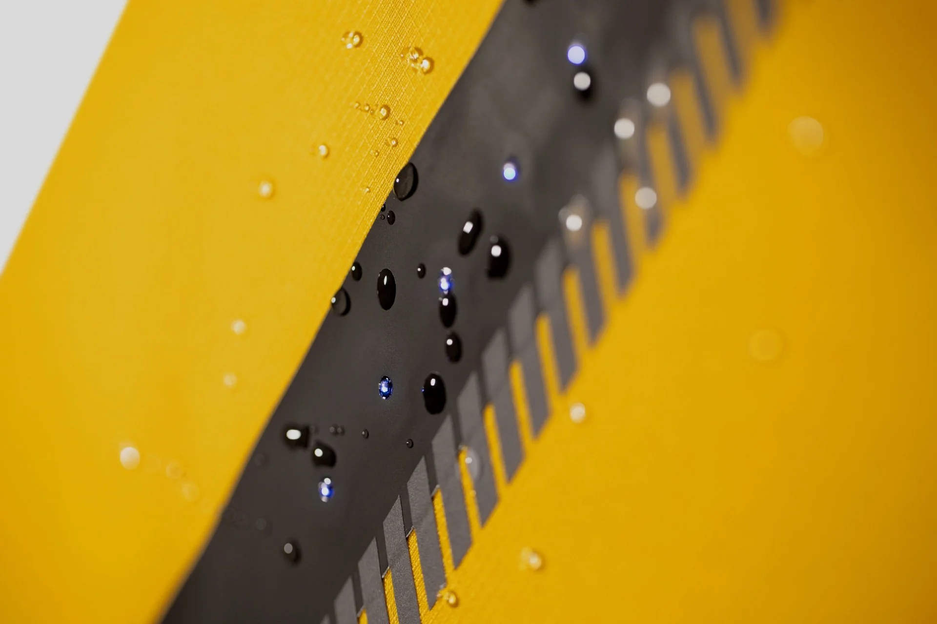 LOOMIA Soft Electronics | E-textiles