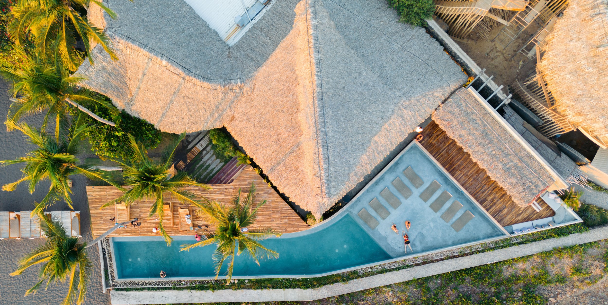 Nawi Beach House - Authentic Beach Club in Mizata, El Salvador