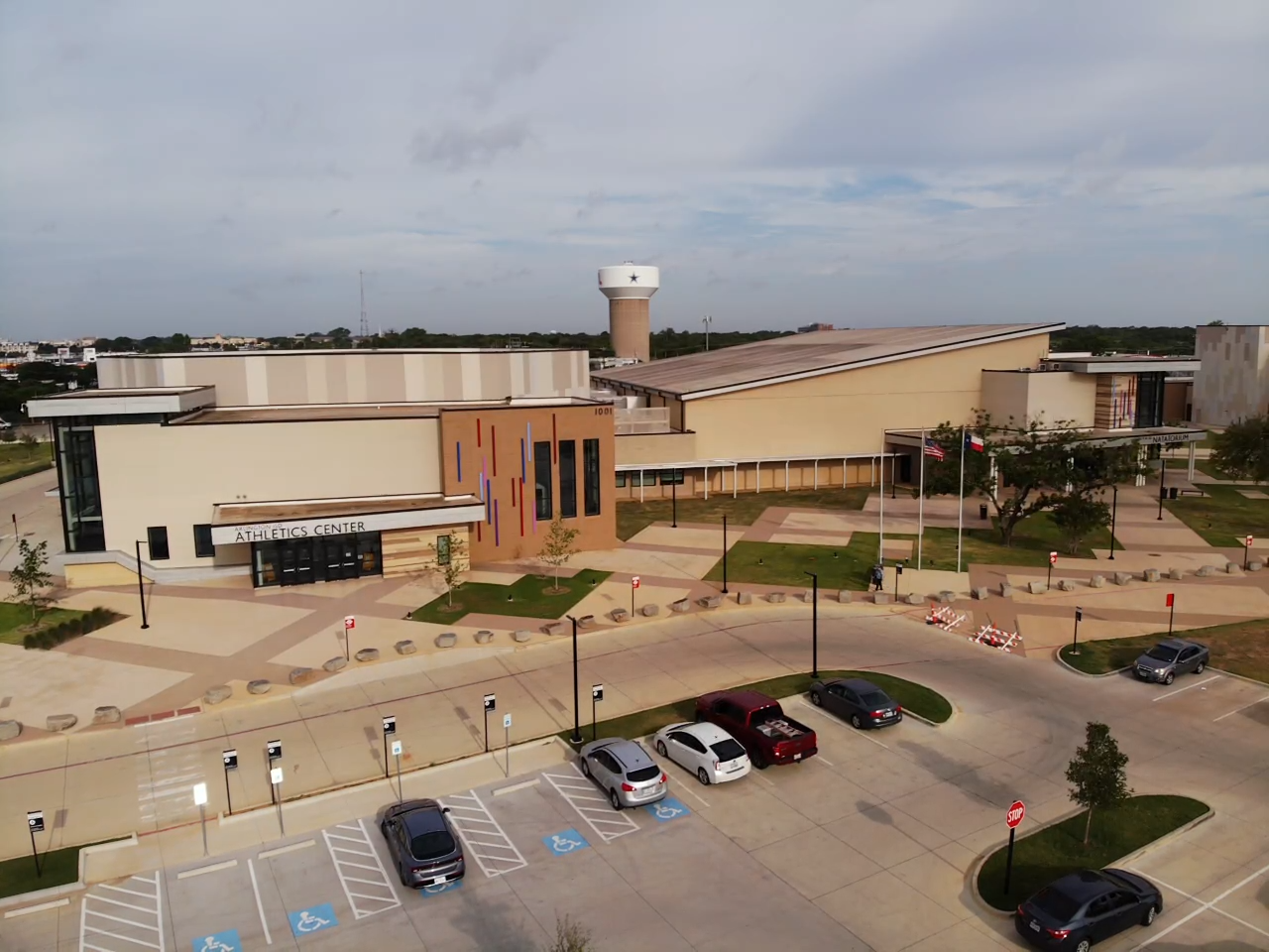 Arlington ISD Center for Visual and Performing Arts & Athletics Complex - Arlington, TX ...