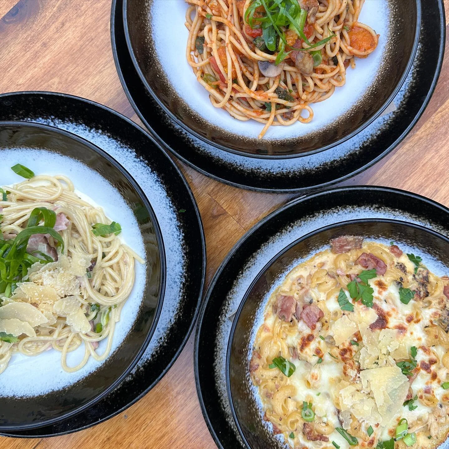 Mayberry Darwin / Bar