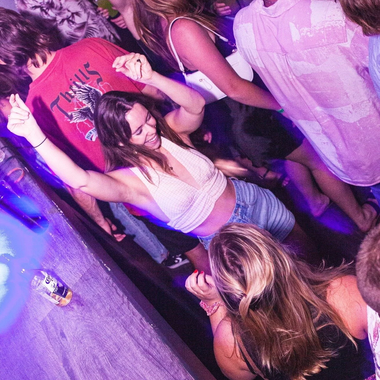 Mayberry Darwin / Bar