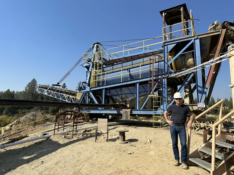 What Is California Gold? The Untold Story Of This Rare & Ethical ...