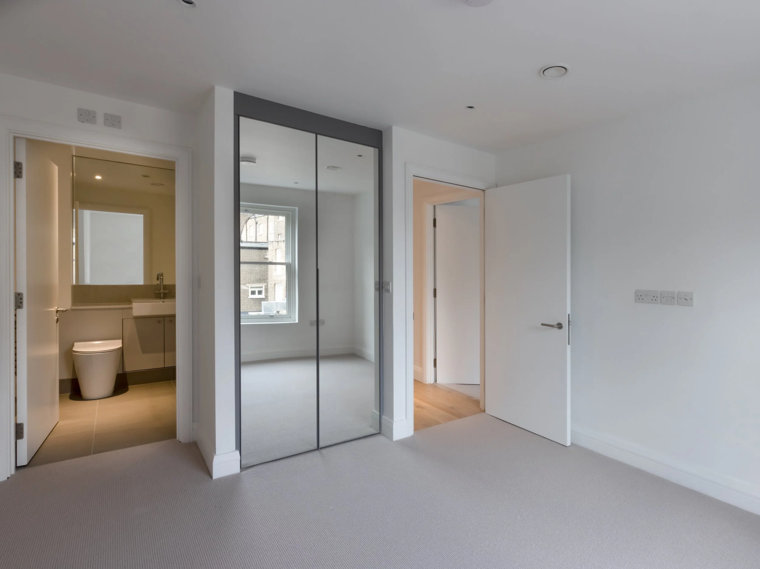 Elizabeth Street — Blou Dynamic