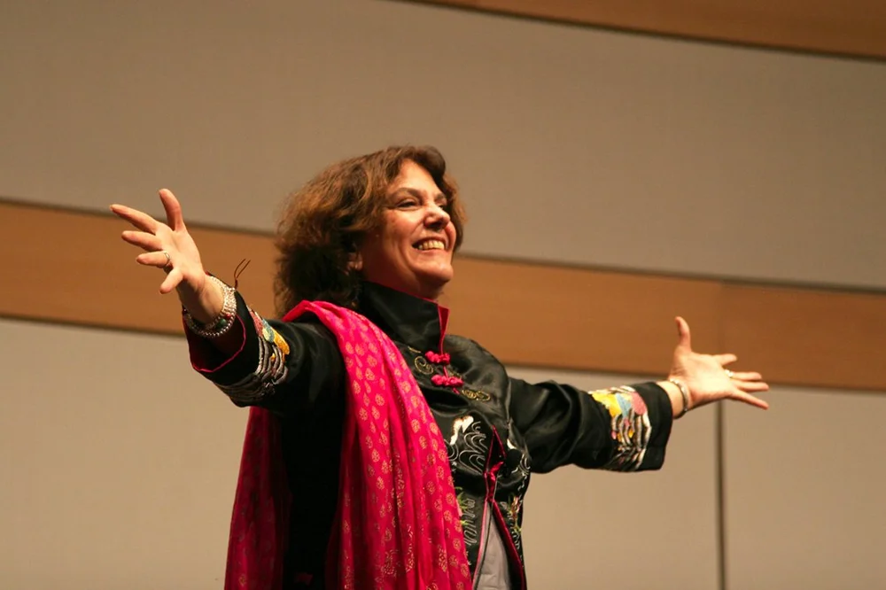 About — Laura Simms