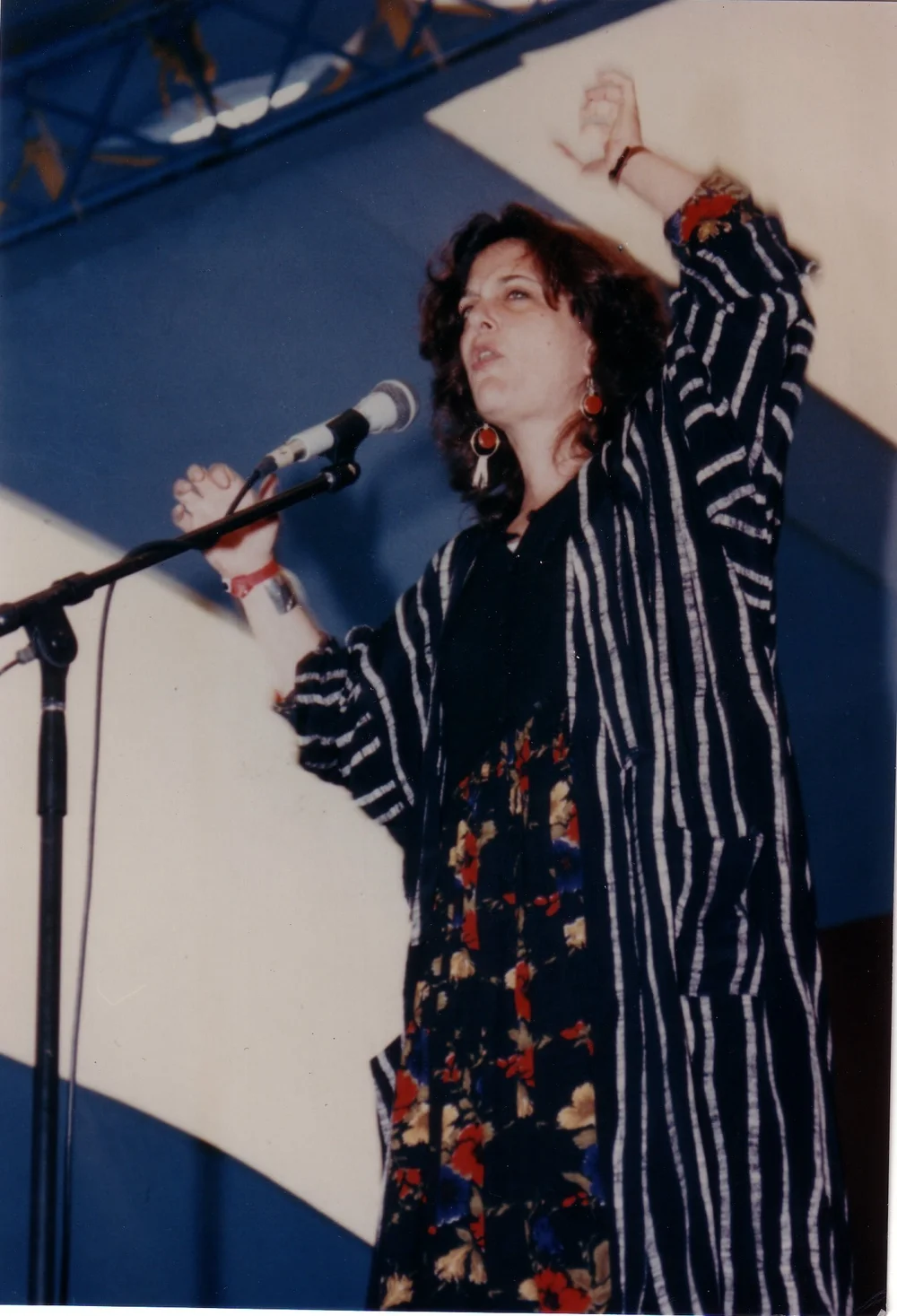 About — Laura Simms