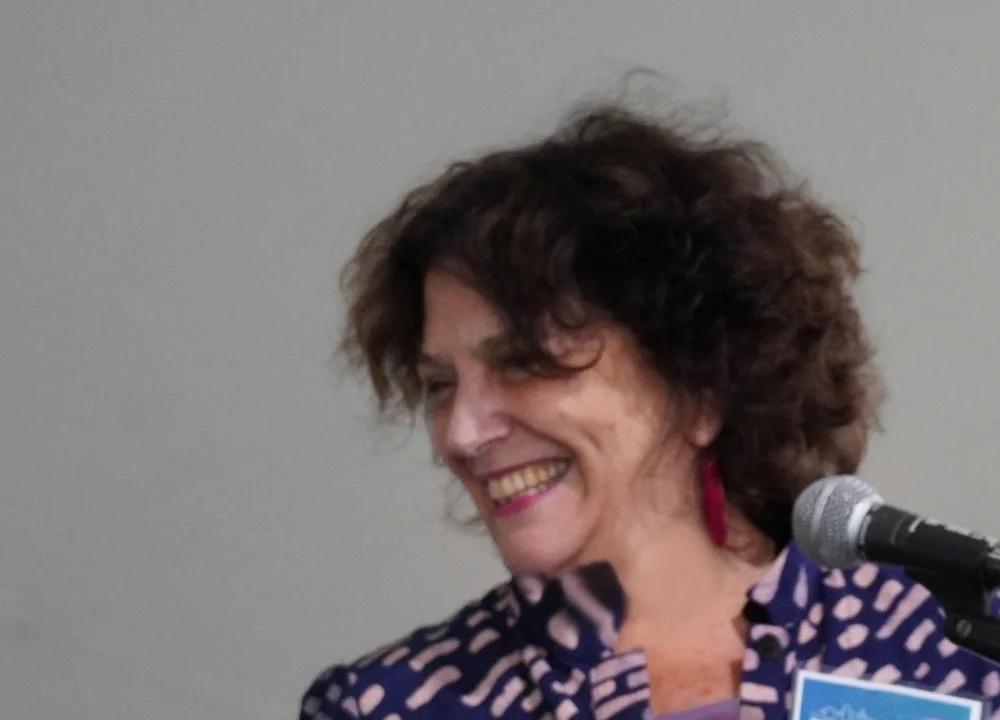 About — Laura Simms