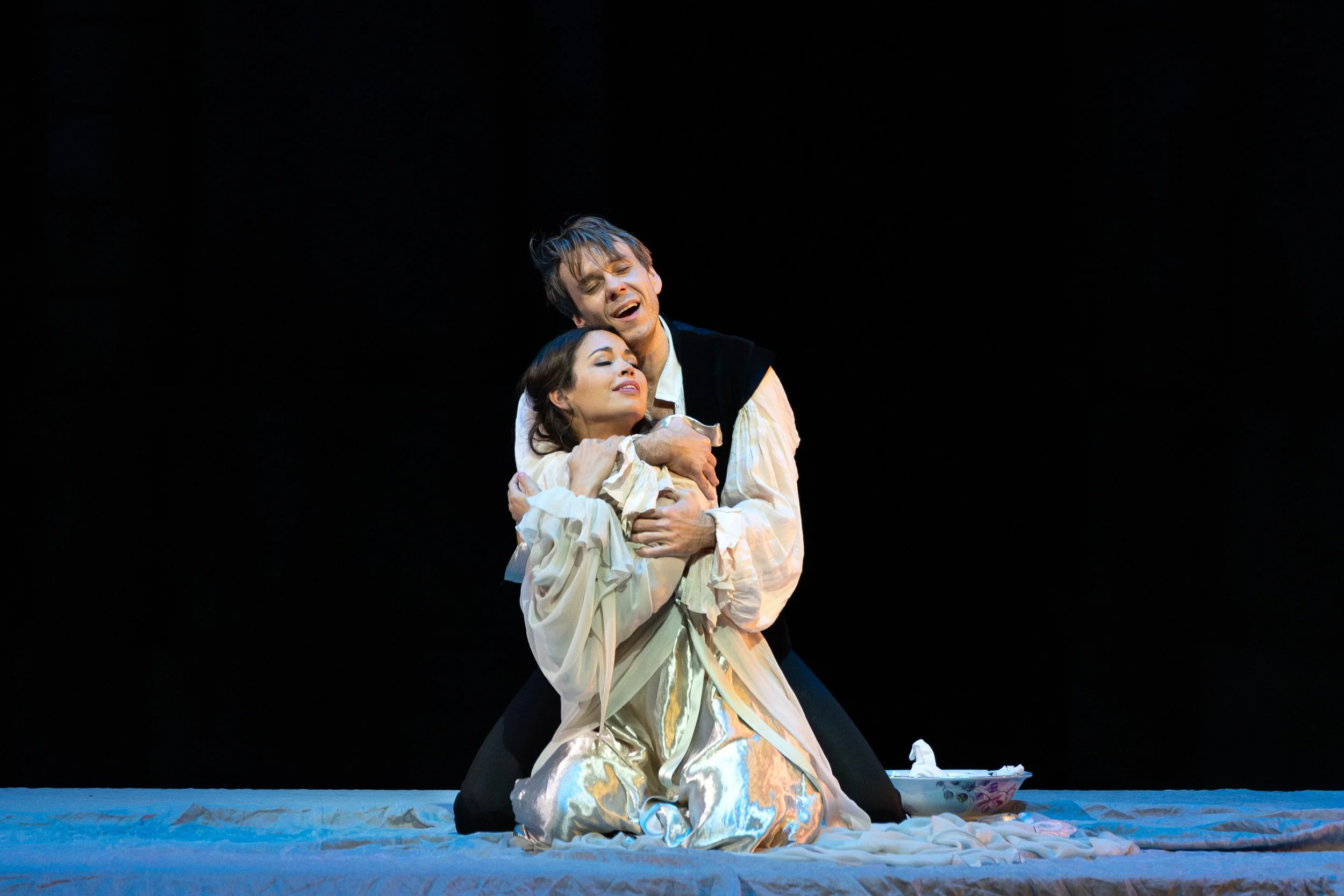 Met Opera 2023-24 Review: Roméo et Juliette | The Girl of the Golden Met