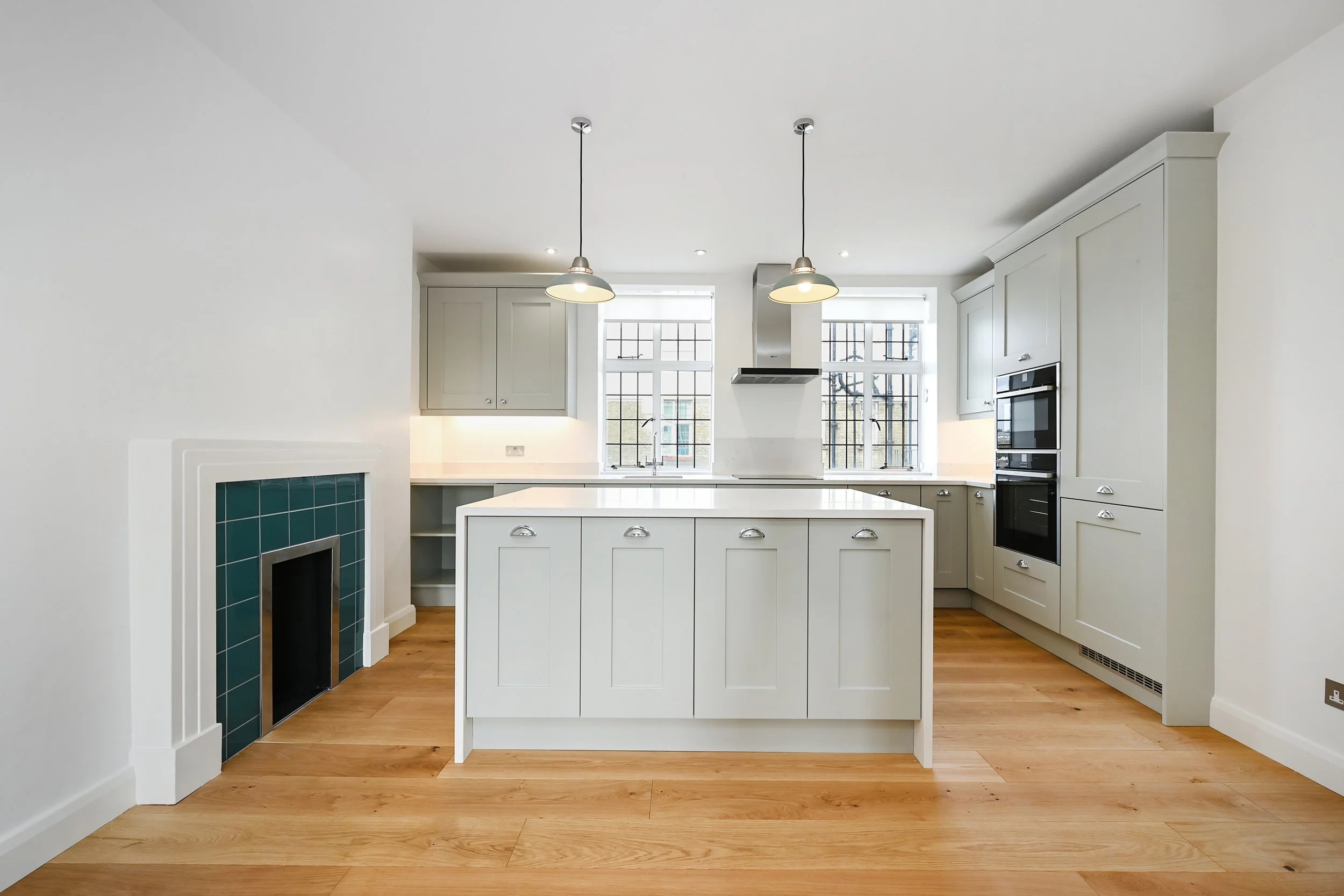 Crompton Ct — Daletrove Kitchens