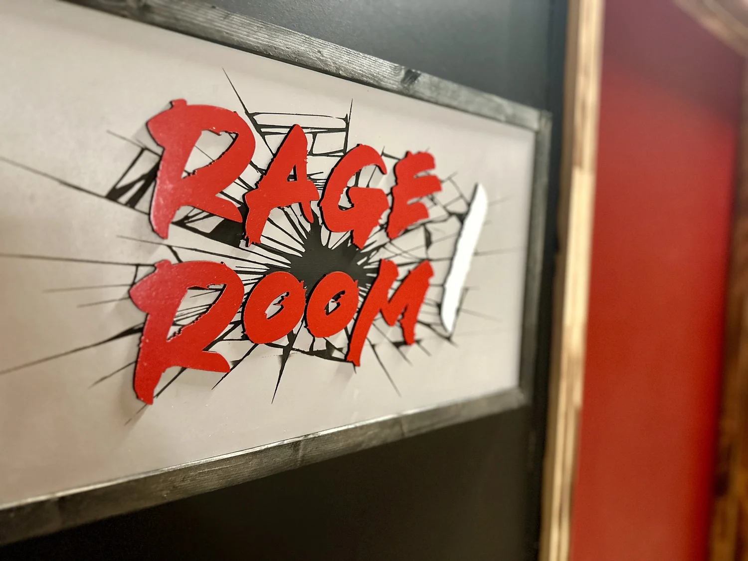 TN Axe and Smash: Ultimate Smash Rooms in Nashville - Unleash Your Rage