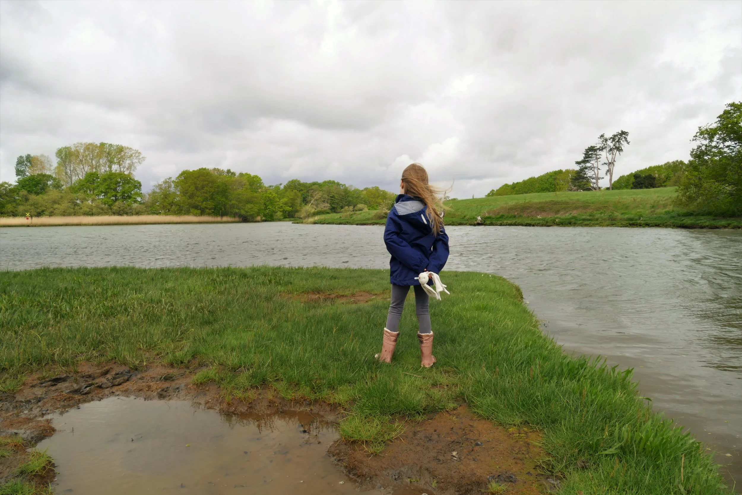 A walk for the whole family along Curbridge Nature Reserve to The Fairy ...