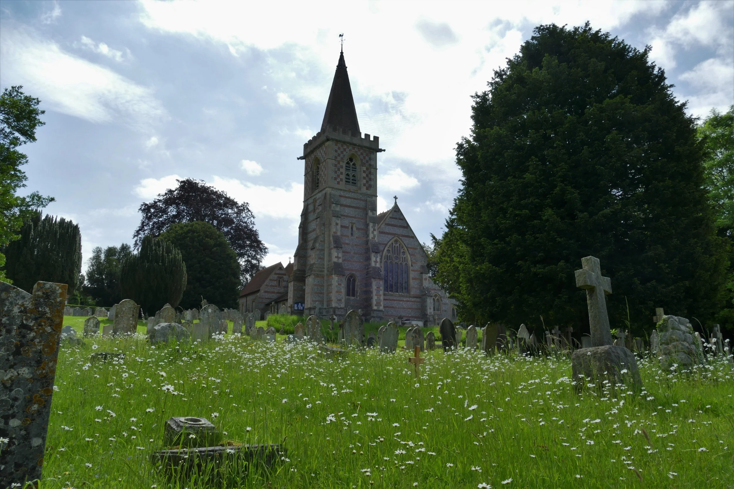 A walk for the whole family to Compton Lock, near Winchester — The ...