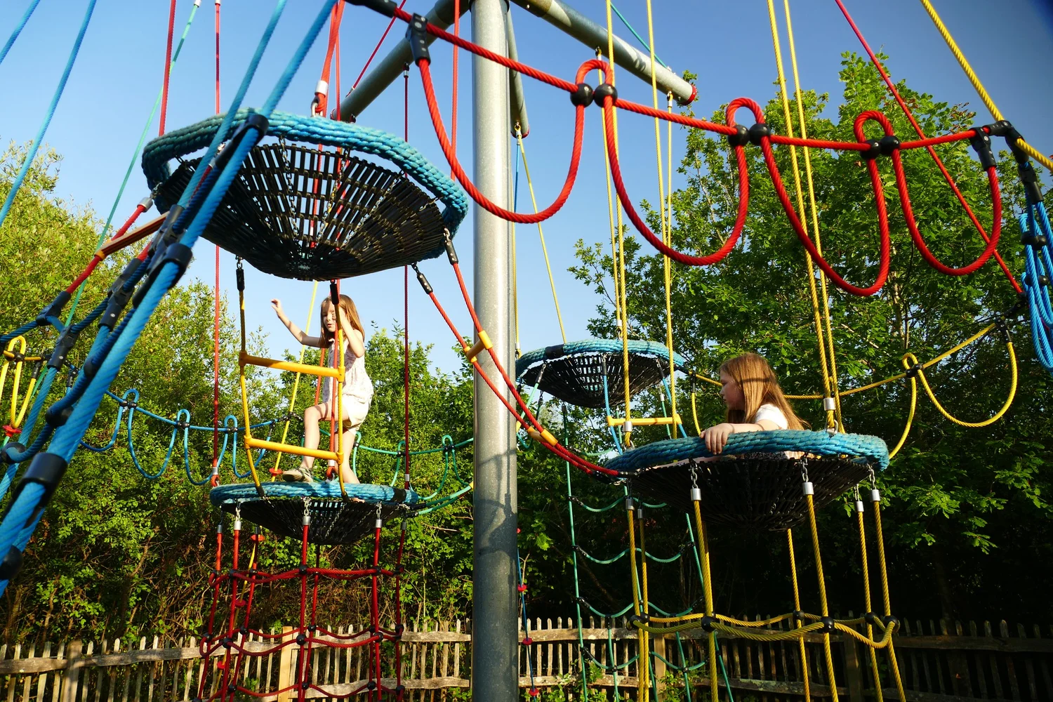 A pushchair friendly walk around Cripplegate Lake in Southwater Country ...