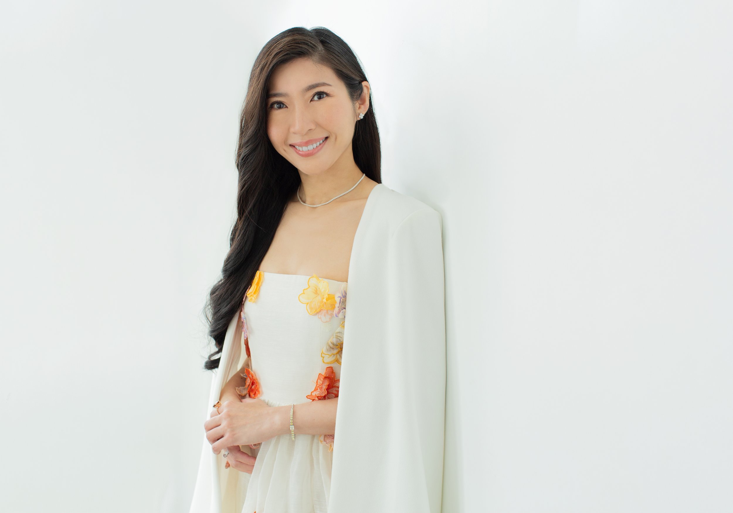 Our Aesthetic Doctors in Orchard Road | Dr Lee Hanjing | acclaroclinic.com