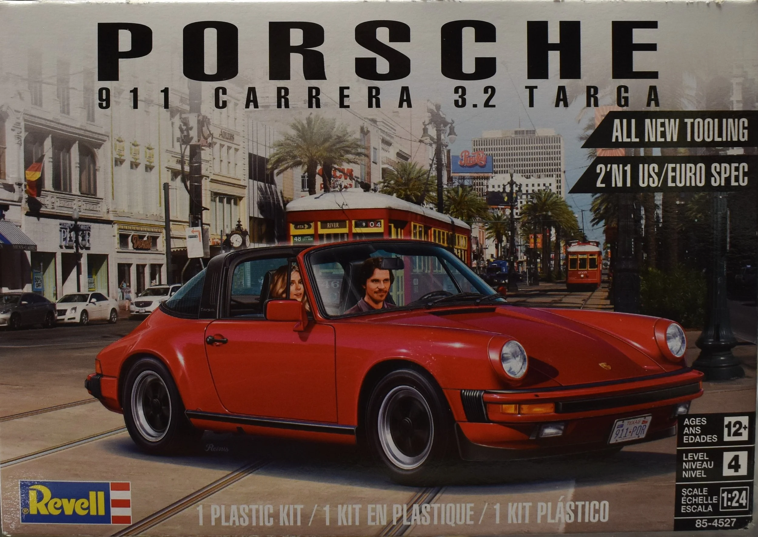 Revell 1/24 Porsche 911 Carrera 3.2 Targa — Haven Hobby