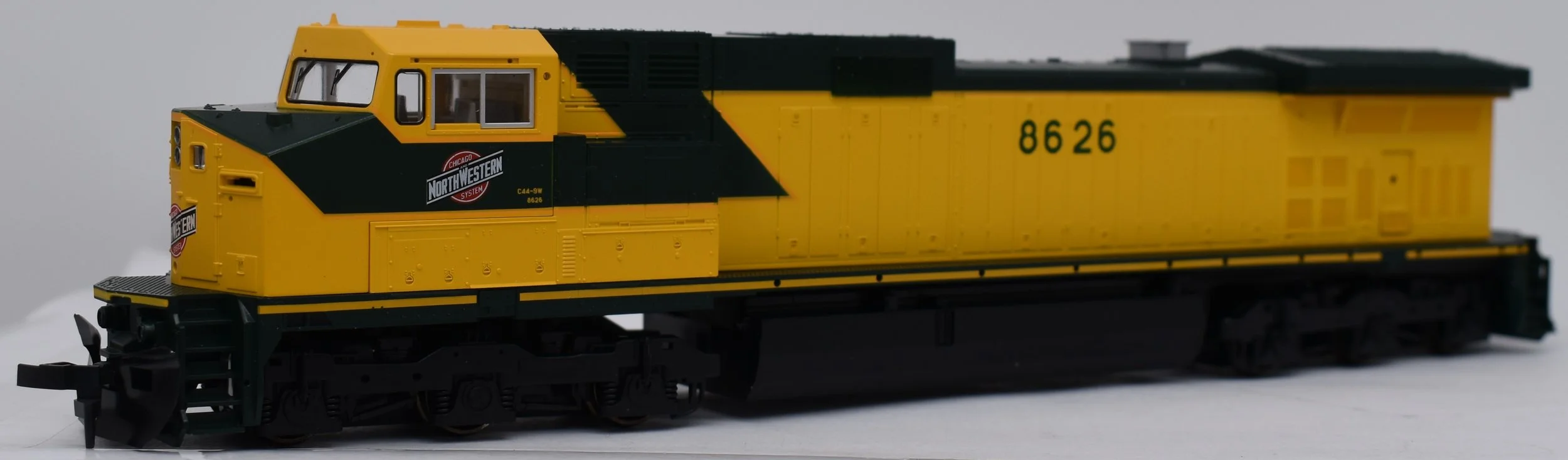 Atlas Master Line HO Alco HH600/660 "Sante Fe" — Haven Hobby