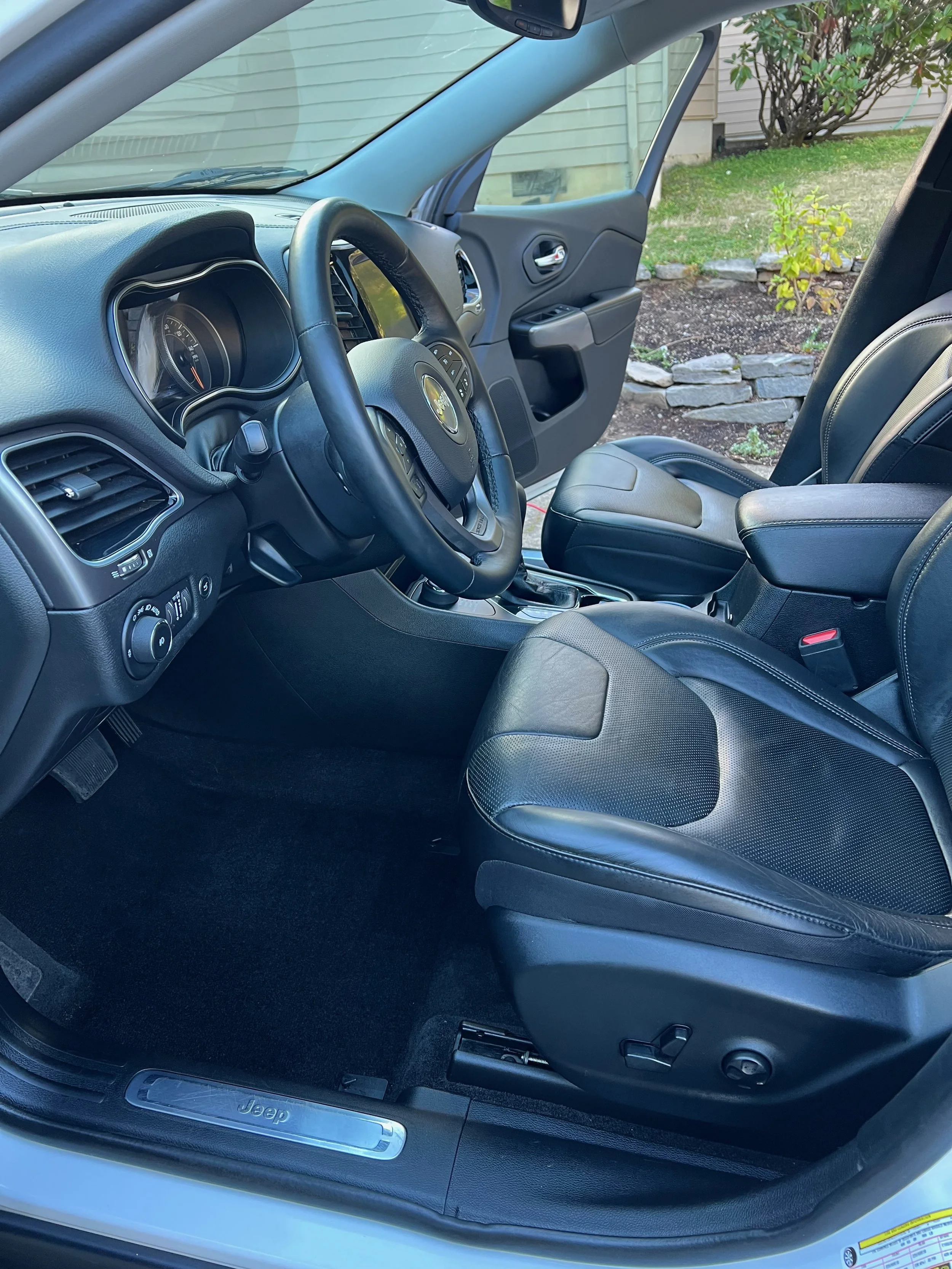 Auto detailing Portland Gallery | Squeegee — Squeegee