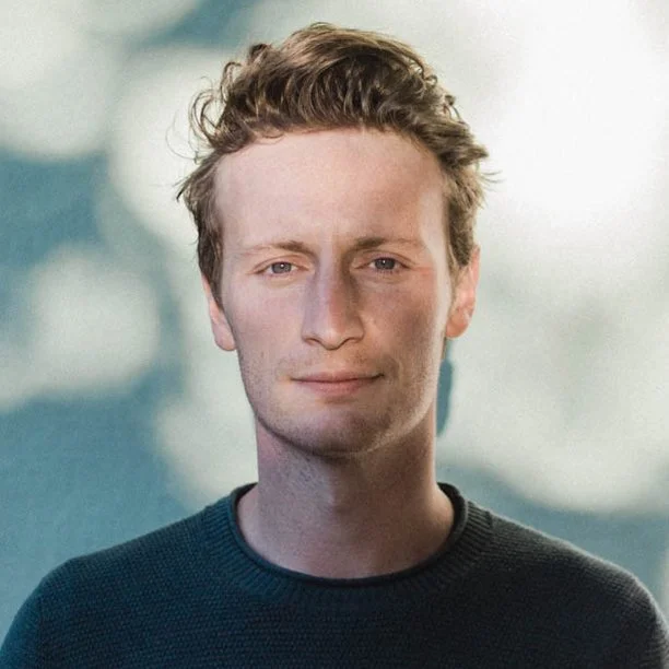 Elizabeth Spires's Instagram, Twitter & Facebook on IDCrawl