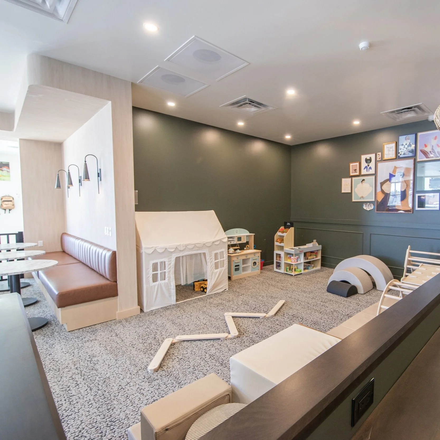 A Family Friendly Coffee Shop | The Den