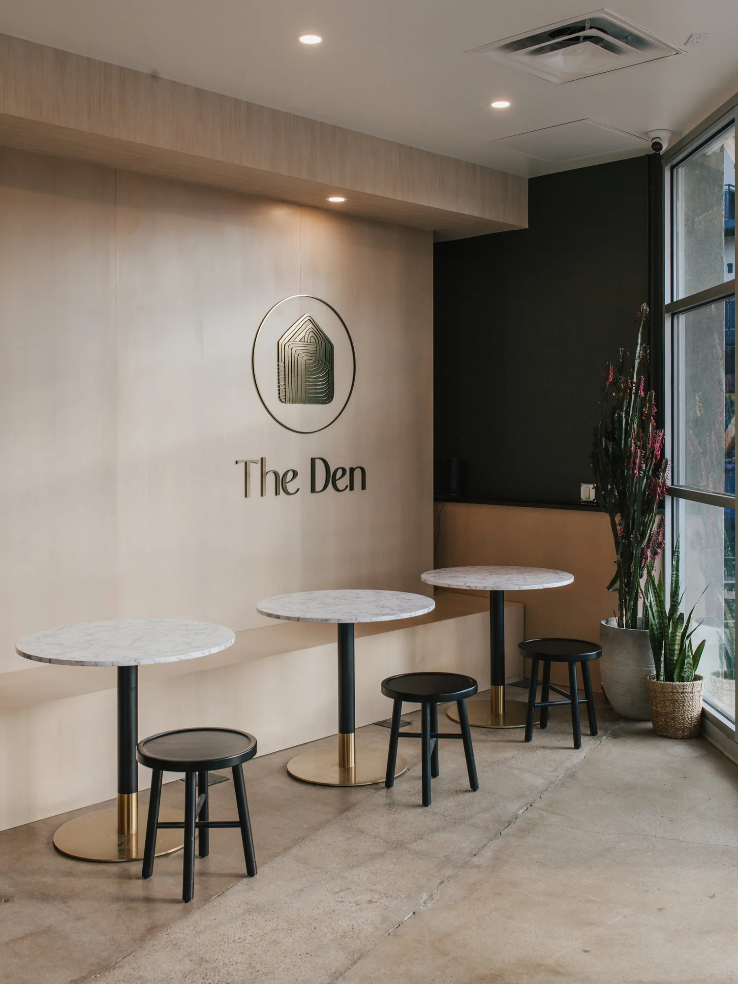 A Family Friendly Coffee Shop | The Den