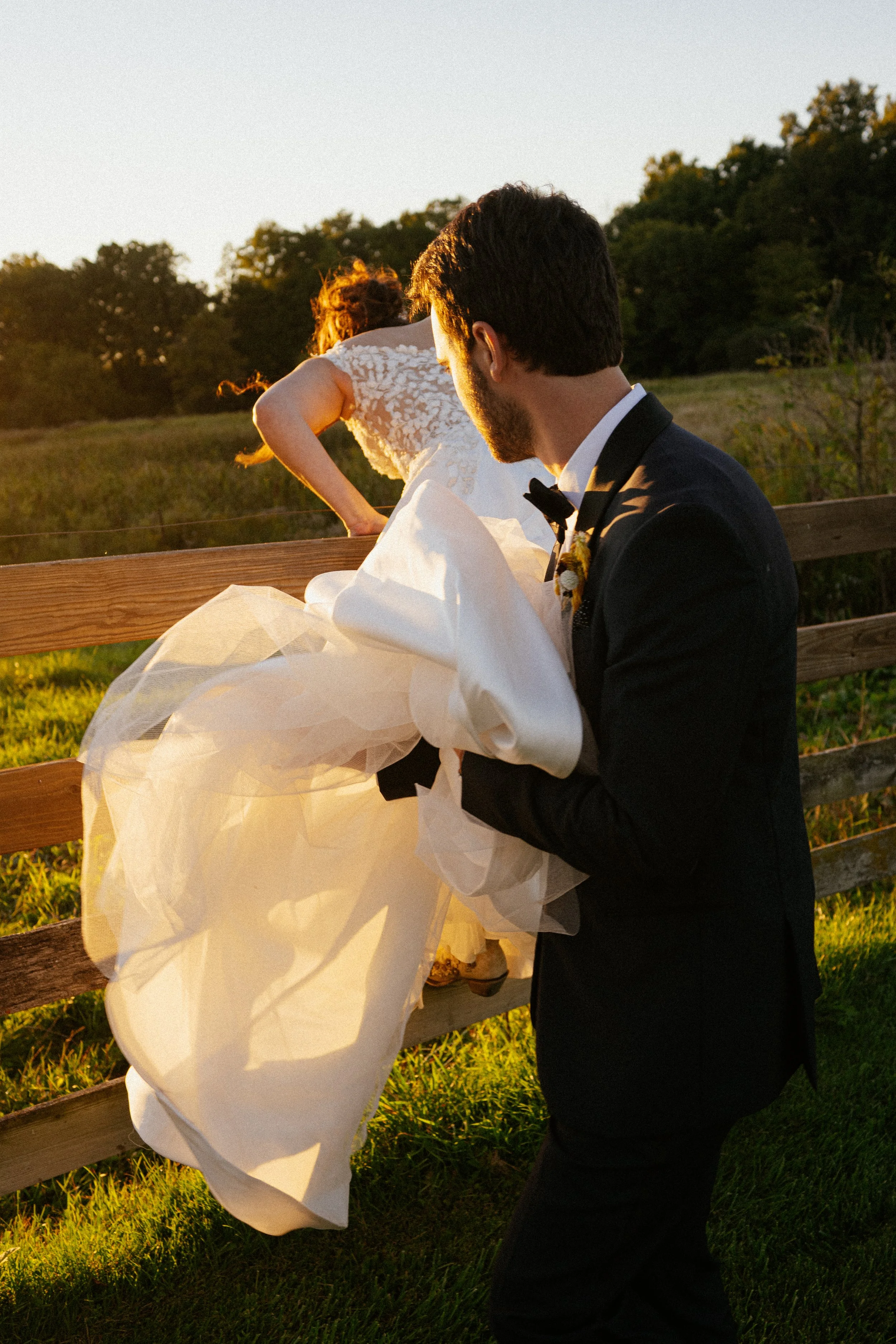 Evan Davies: Traveling Film Wedding Photographer