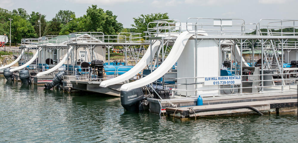 Marina & Rental Fleet Pontoon Boats | Durable Commercial Boats by ...