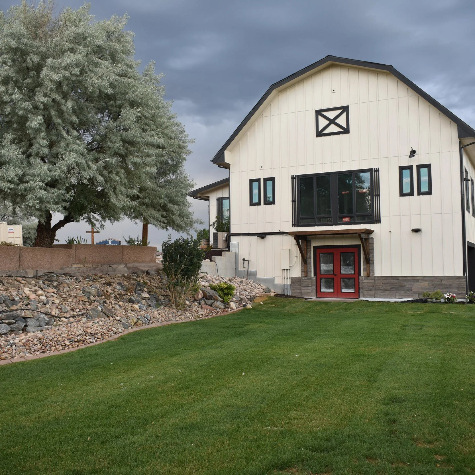 Terrace - Strauss Cabin Farmhouse