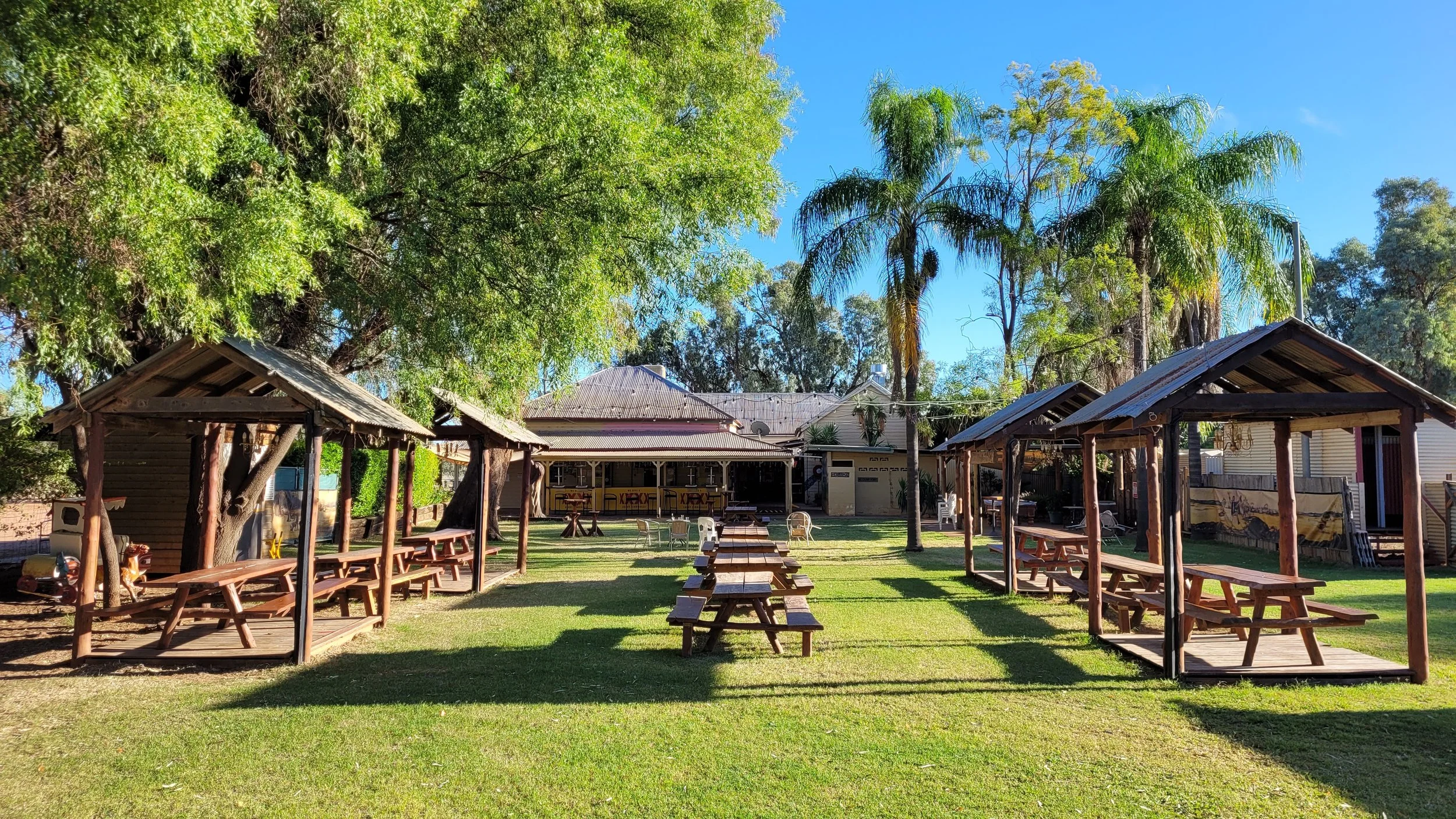 Nindigully Pub Gallery — Nindigully Pub