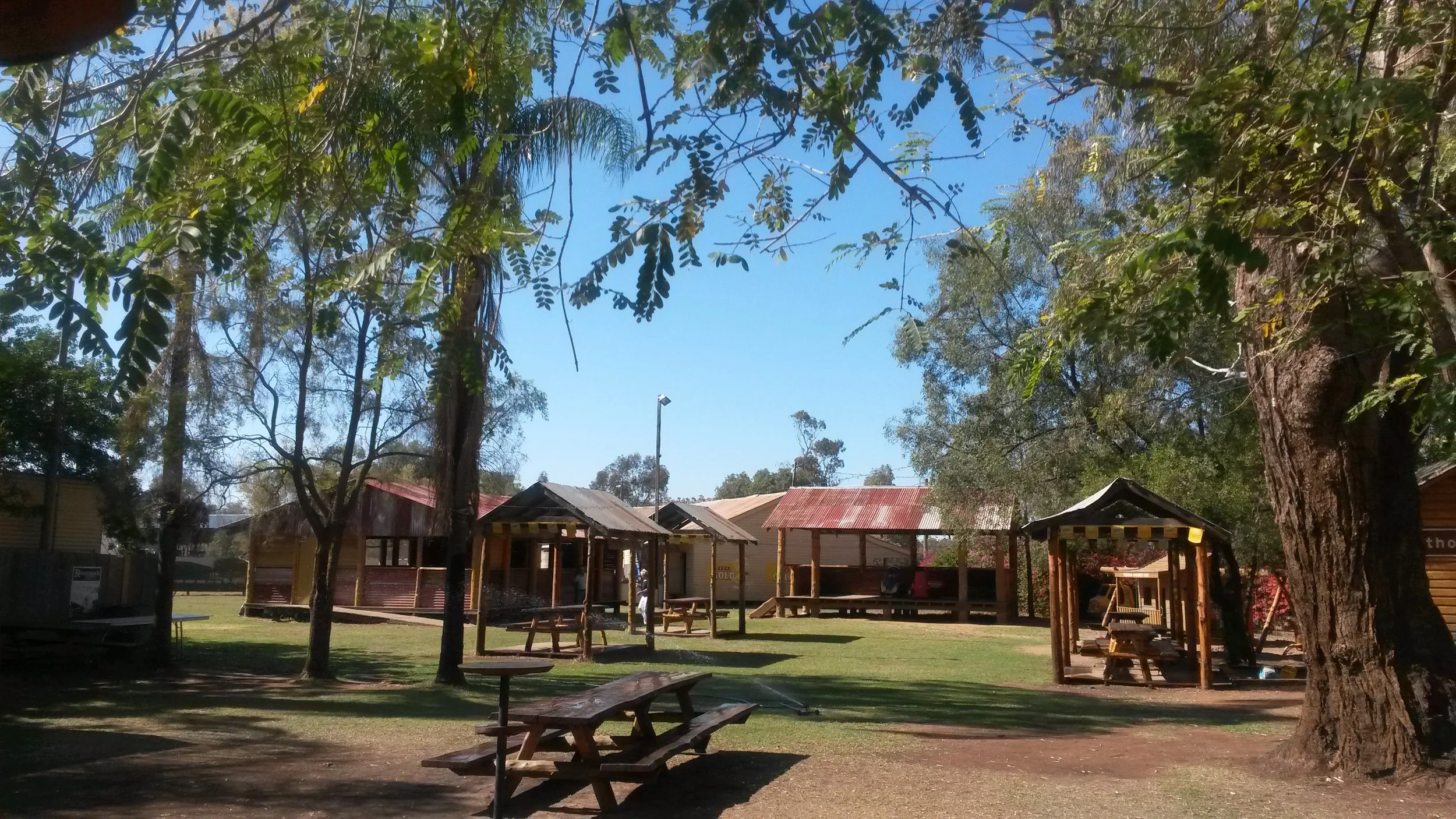 Nindigully Pub