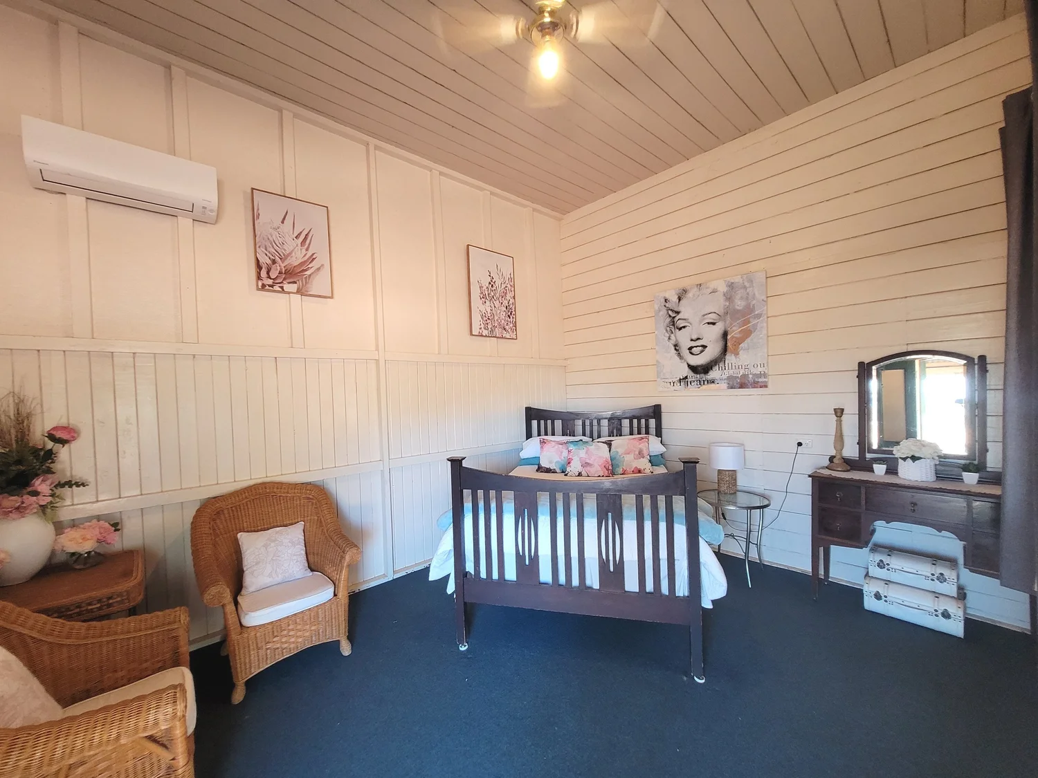 Nindigully Pub Accommodation — Nindigully Pub