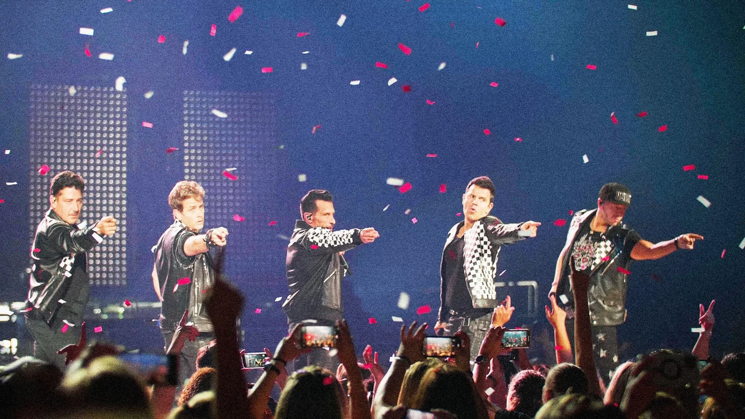One Direction Where We Are Tour Stage