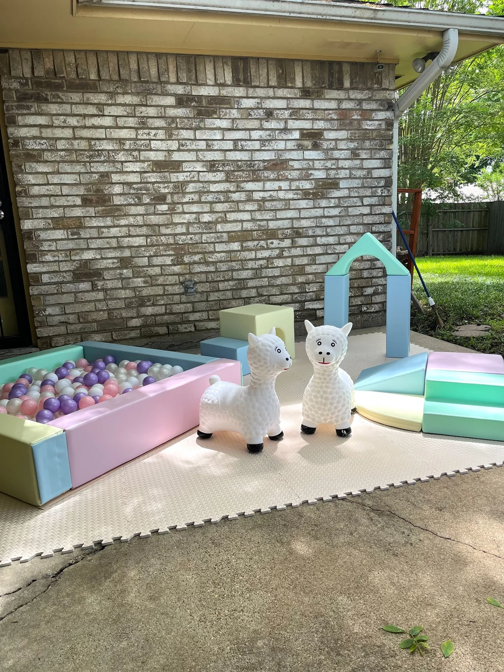 Soft Play — Sweet Clouds Soft PlaySweet Clouds is a mobile luxury soft ...