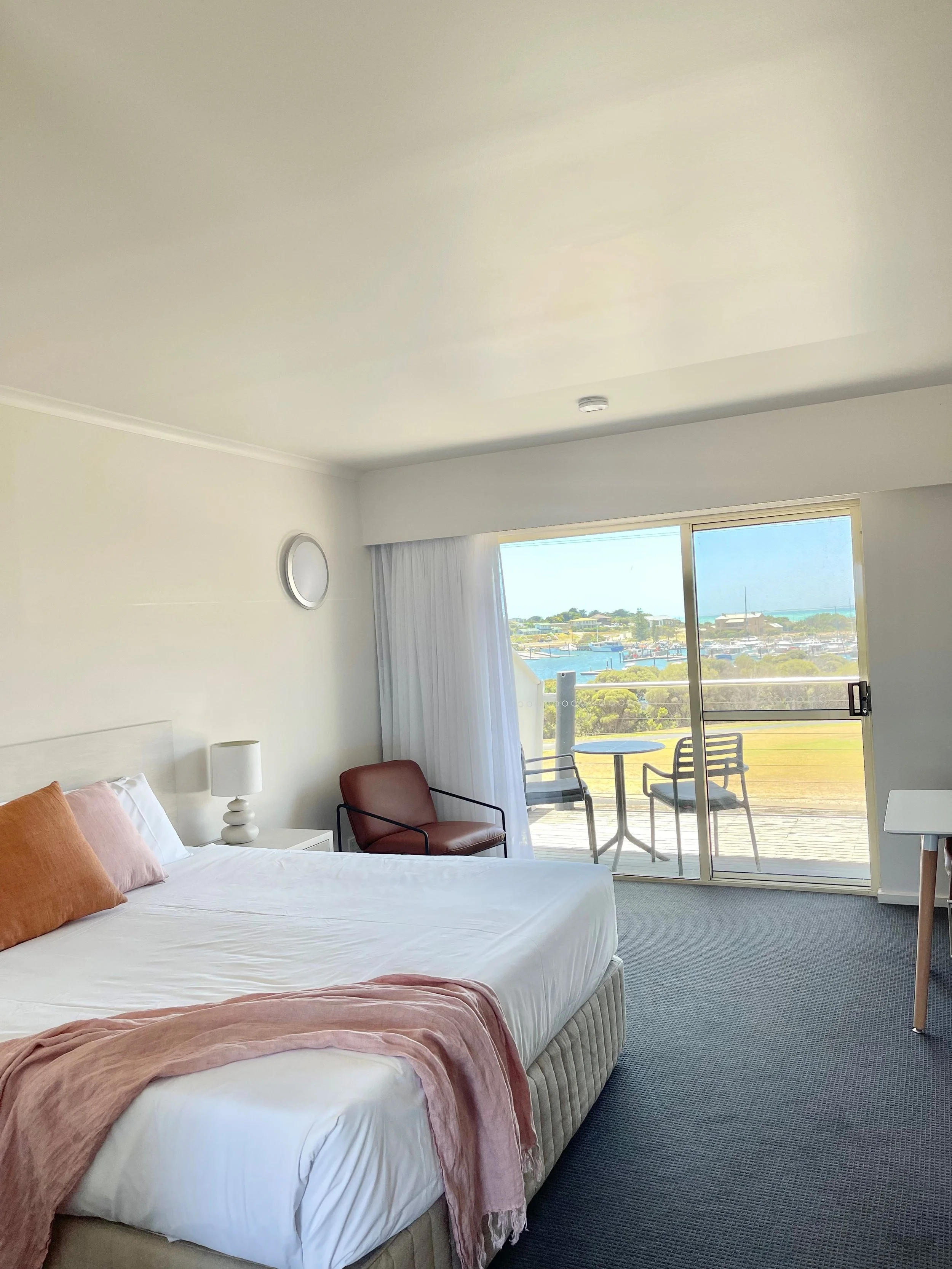 THE ROOMS — HARBOUR VIEW MOTEL