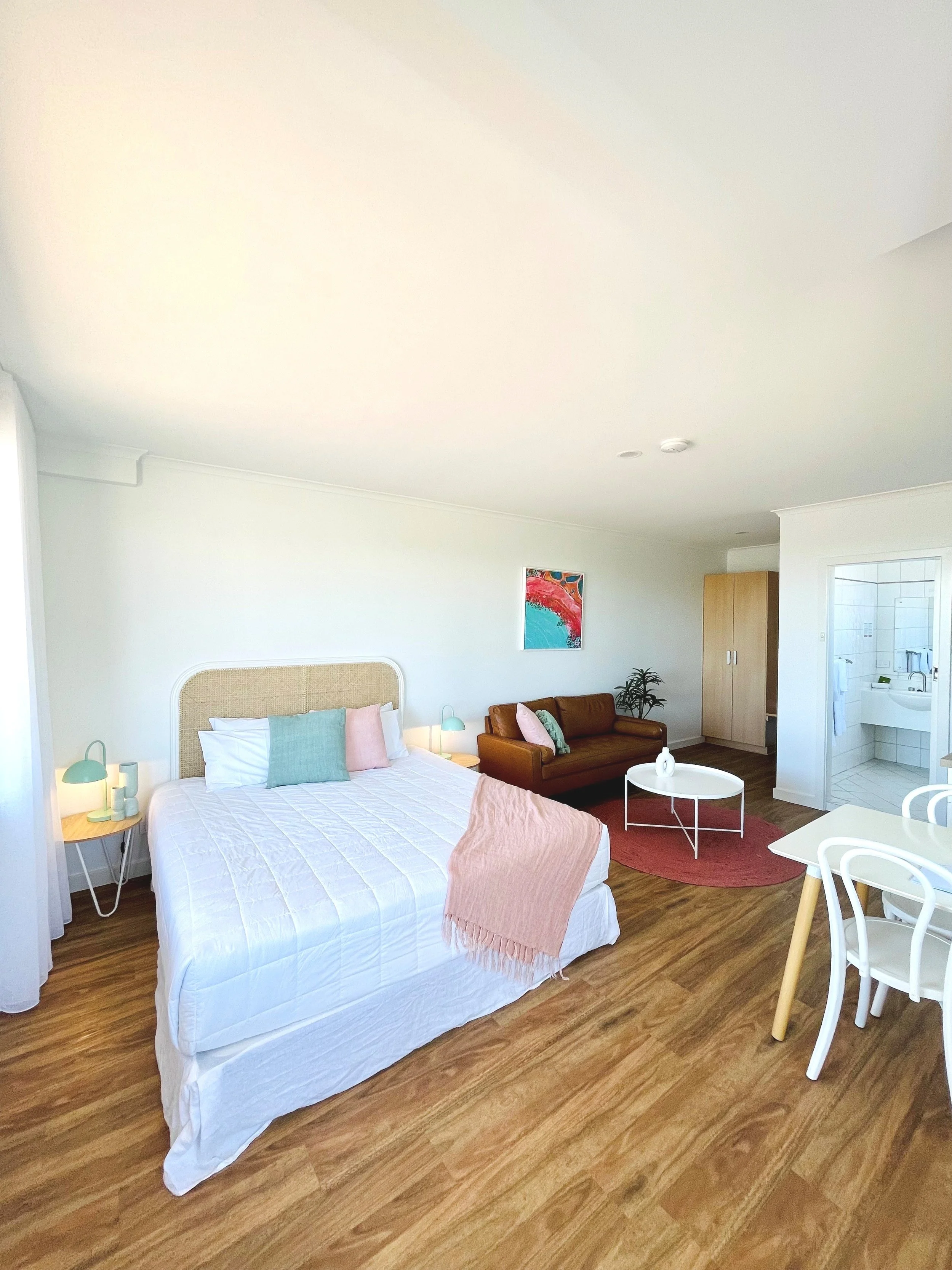 THE ROOMS — HARBOUR VIEW MOTEL