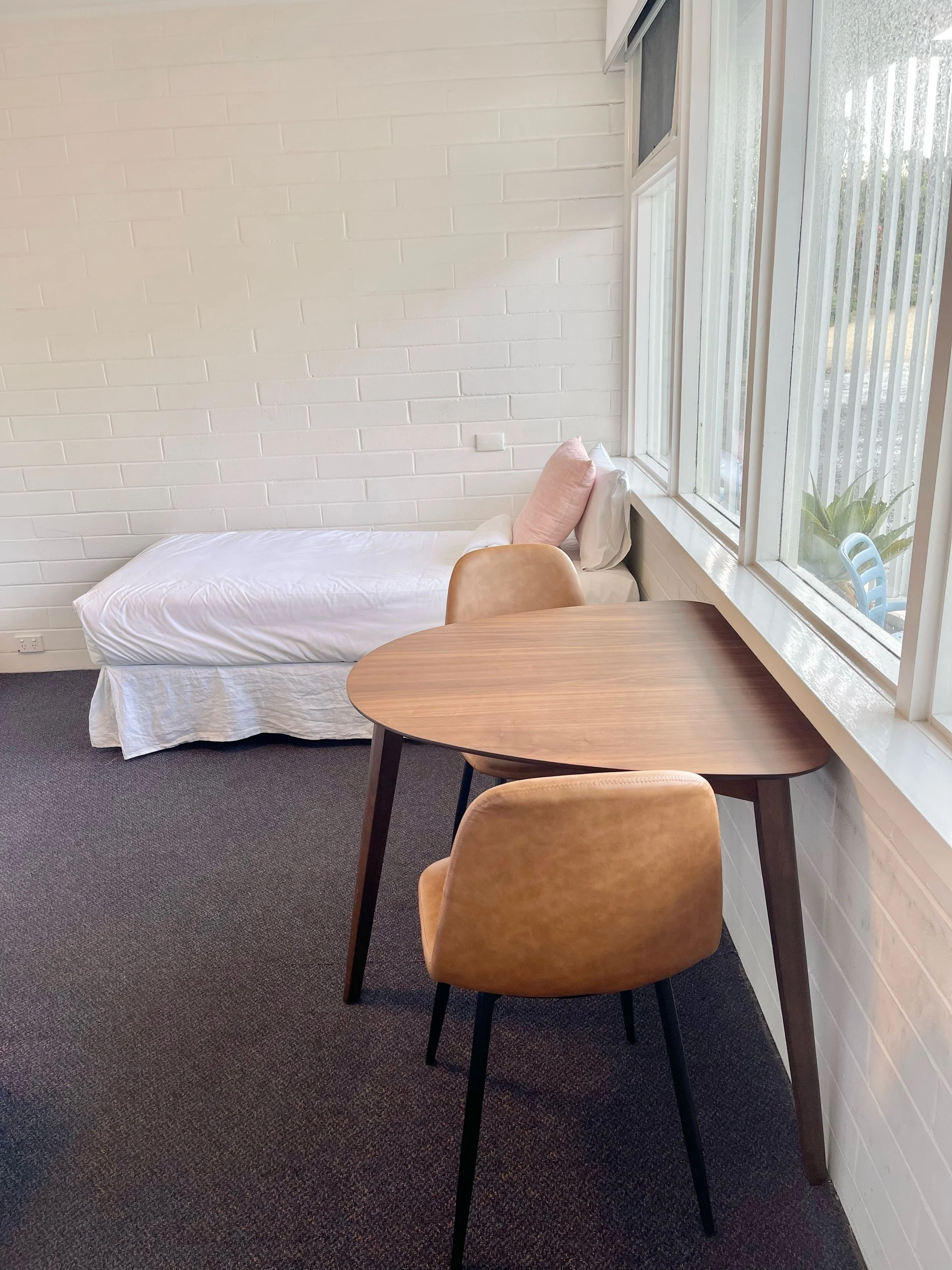 THE ROOMS — HARBOUR VIEW MOTEL