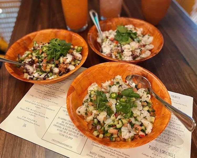 Kitchen / Bar — EM